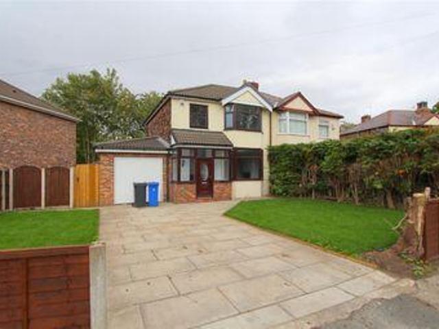 3 Bedrooms Semi detached house for rent in The Avenue, Huyton, Liverpool L36