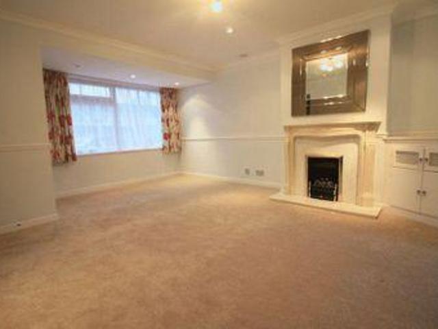 3 Bedrooms Semi detached house for rent in The Chine, Winchmore Hill, London N21
