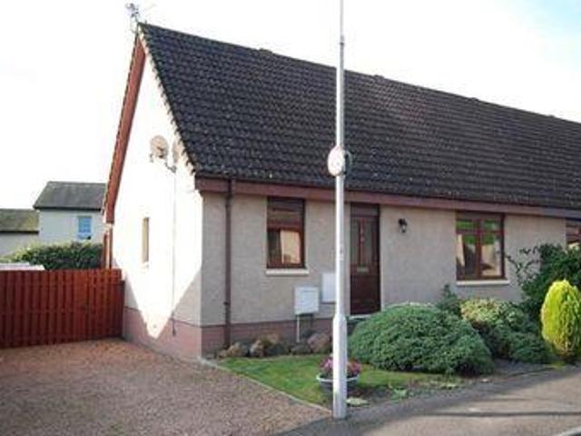 3 Bedrooms Semi detached house for rent in The Croft, Leuchars, Fife KY16
