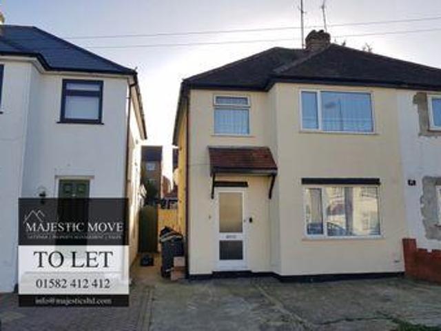 3 Bedrooms Semi detached house for rent in Thirlstone Road, Luton LU4
