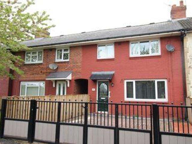 3 Bedrooms Semi detached house for rent in Throstle Lane, Leeds LS10