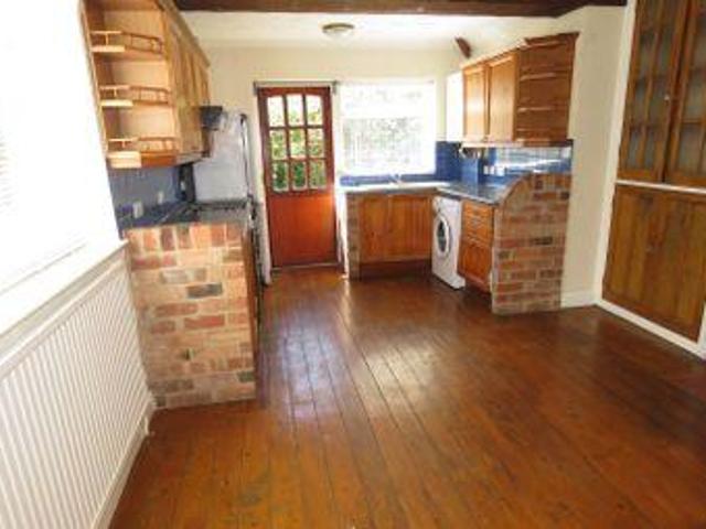 3 Bedrooms Semi detached house for rent in Truswell Avenue, Sheffield S10