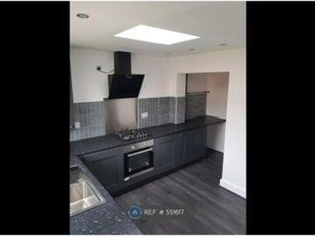 3 Bedrooms Semi detached house for rent in Tranmere Road, London N9