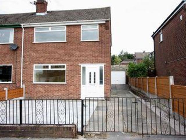 3 Bedrooms Semi detached house for rent in Trent Way, Kearsley, Bolton BL4