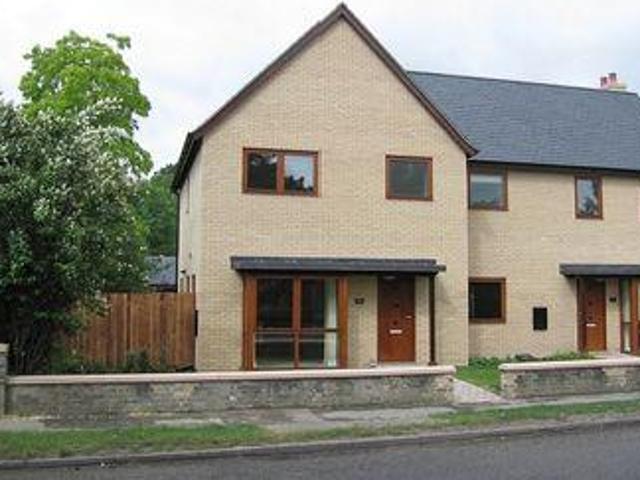 3 Bedrooms Semi detached house for rent in Tunwells Lane, Great Shelford, Cambridge CB22