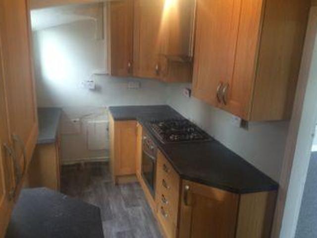 3 Bedrooms Semi detached house for rent in Vesper Road, Leeds, West Yorkshire LS5