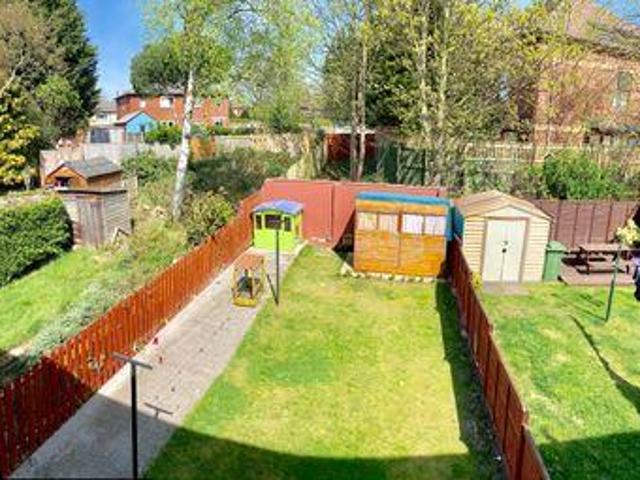 3 Bedrooms Semi detached house for rent in Vesper Way, Leeds LS5