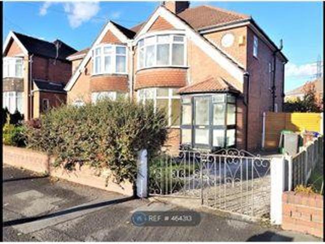 3 Bedrooms Semi detached house for rent in Victoria Avenue East, Manchester M9