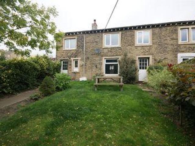 3 Bedrooms Semi detached house for rent in Yew Tree Road, Huddersfield HD2