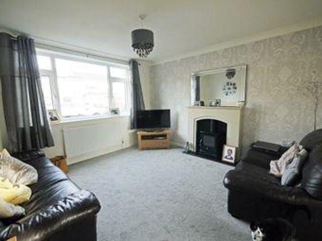 3 Bedrooms Semi detached house for sale in 16, Green Gardens, Golcar, Huddersfield, West Yorkshire HD7