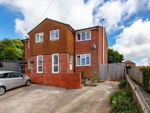 3 Bedrooms Semi detached house for sale in 20 Smith Close, Ninfield, Battle, East Sussex. TN33