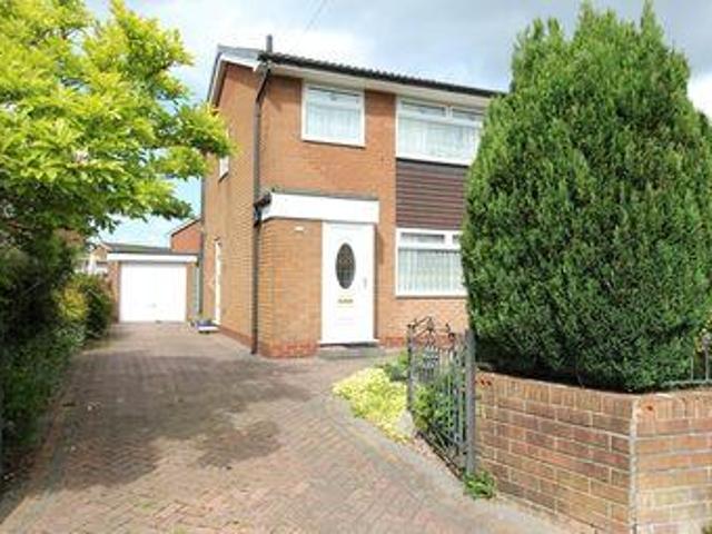 3 Bedrooms Semi detached house for sale in 21 Limefield Road, Radcliffe, Bury M26