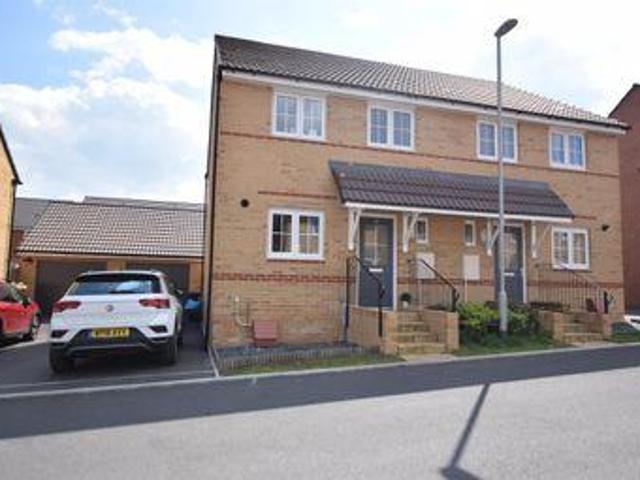 3 Bedrooms Semi detached house for sale in 28 Woodpecker Close, Keynsham, Bristol BS31