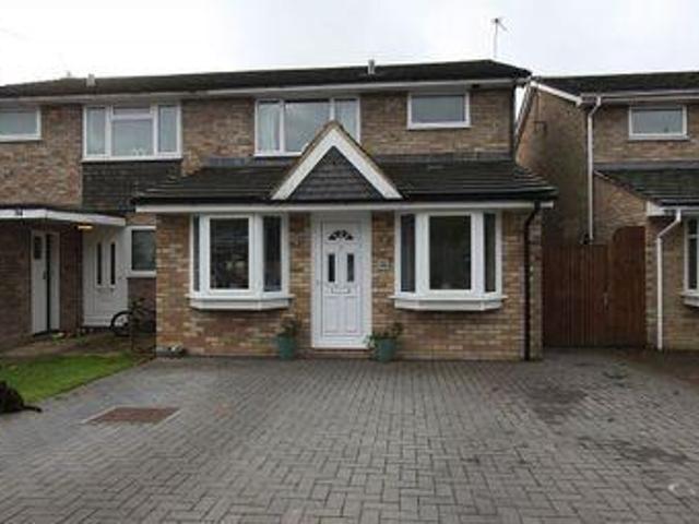 3 Bedrooms Semi detached house for sale in 35, St. Pauls Gate, Wokingham, Berkshire RG41