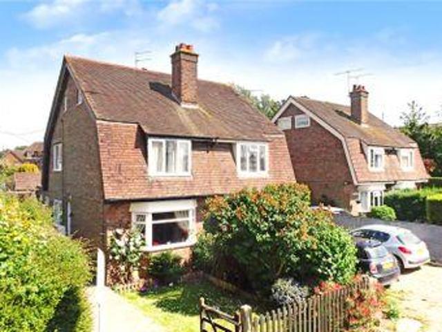 3 Bedrooms Semi detached house for sale in Courtwick Lane, Wick, Littlehampton BN17