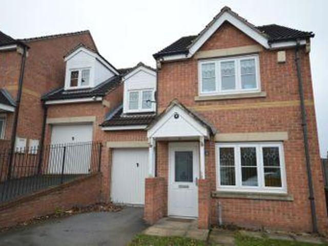 3 Bedrooms Semi detached house for sale in Cowslip Lane, Whitwood, Castleford WF10