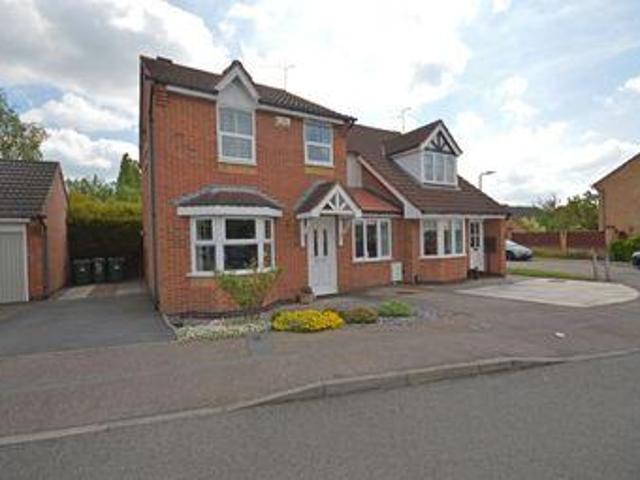 3 Bedrooms Semi detached house for sale in Coales Avenue, Whetstone, Leicester LE8