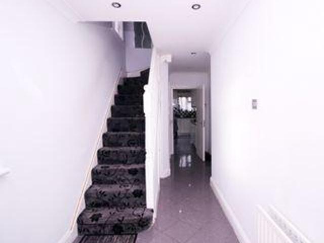 3 Bedrooms Semi detached house for sale in Colbrook Avenue, Hayes UB3