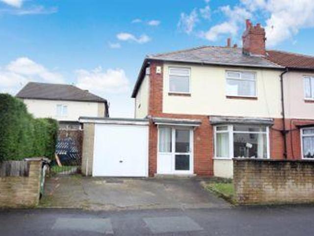 3 Bedrooms Semi detached house for sale in Coldwell Road, Crossgates, Leeds LS15