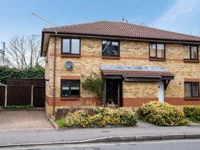 3 Bedrooms Semi detached house for sale in Colham Mill Road, West Drayton, Middlesex UB7
