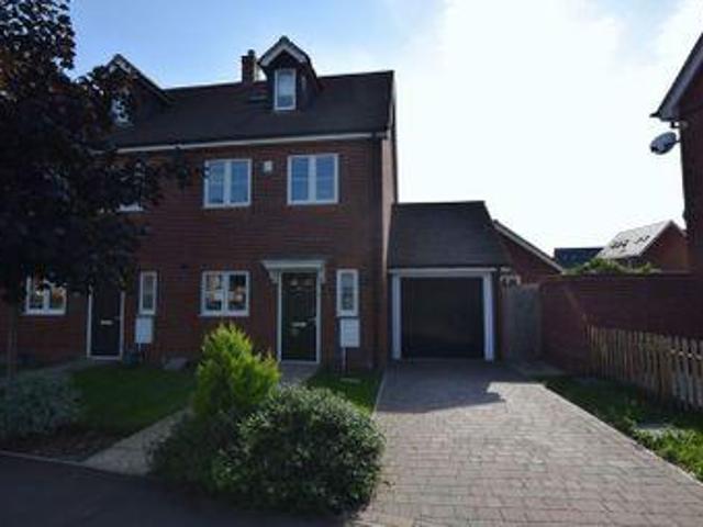 3 Bedrooms Semi detached house for sale in Collington Road, Aylesbury HP18