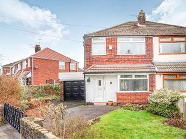 3 Bedrooms Semi detached house for sale in Colwyn Avenue, Manchester M24