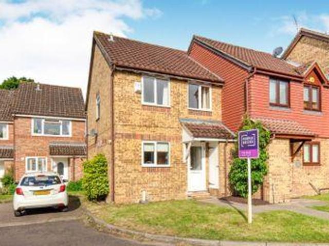 3 Bedrooms Semi detached house for sale in Columbia Avenue, Ruislip HA4