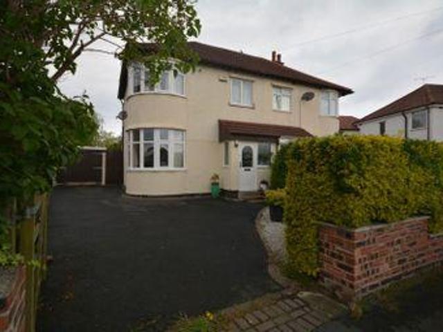 3 Bedrooms Semi detached house for sale in Combe Road, Irby CH61