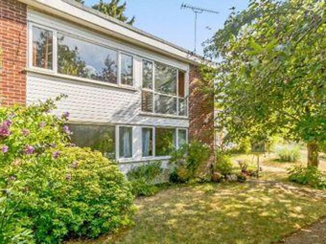 3 Bedrooms Semi detached house for sale in Combe Rise, High Wycombe HP12