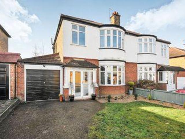 3 Bedrooms Semi detached house for sale in Coniston Road, Bromley BR1