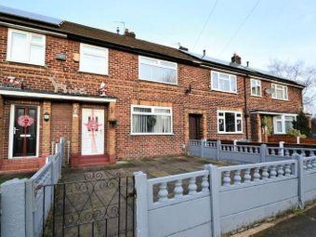 3 Bedrooms Semi detached house for sale in Conway Avenue, Swinton, Manchester M27