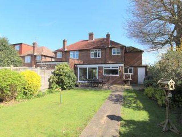 3 Bedrooms Semi detached house for sale in Convent Road, Ashford, Surrey TW15