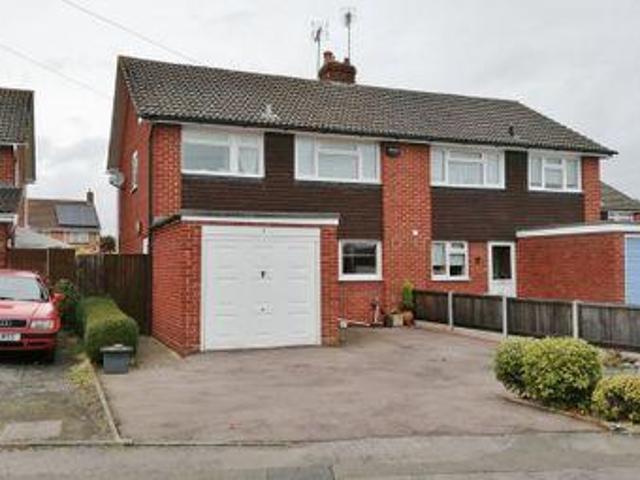 3 Bedrooms Semi detached house for sale in Cooks Orchard, Gloucester GL1