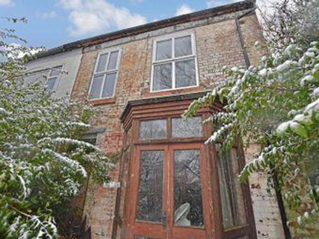 3 Bedrooms Semi detached house for sale in Cope Bank, Bolton BL1