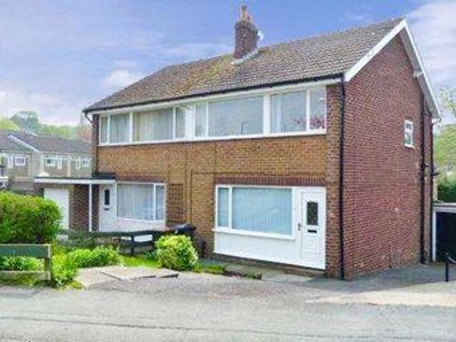 3 Bedrooms Semi detached house for sale in Coppice Avenue, Harrogate, North Yorkshire HG1