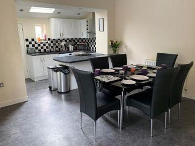 3 Bedrooms Semi detached house for sale in Cora Street, Barry CF63