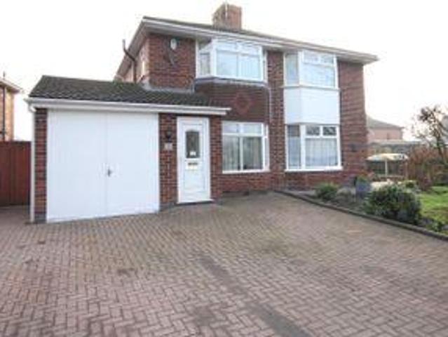 3 Bedrooms Semi detached house for sale in Corden Avenue, Stretton, Burton On Trent DE13
