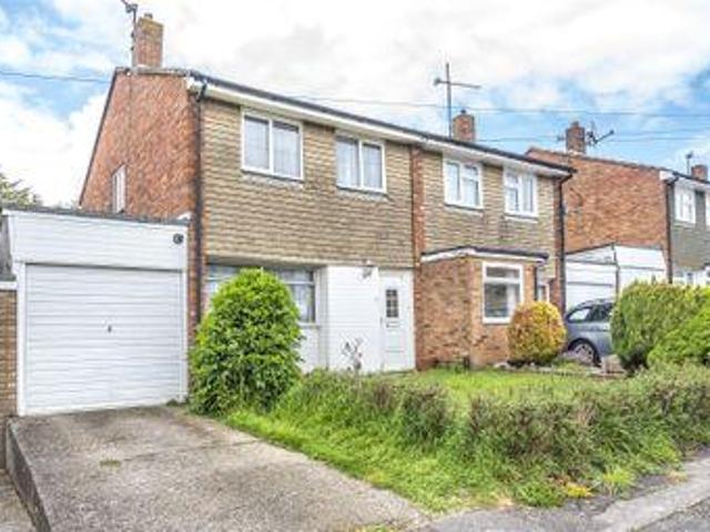 3 Bedrooms Semi detached house for sale in Corinne Close, Reading, Berkshire RG2