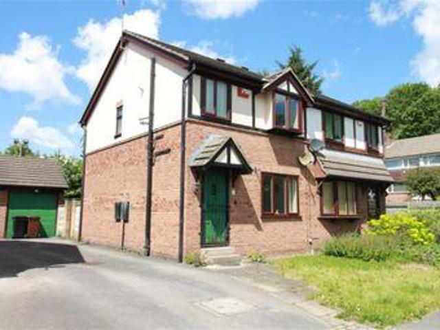 3 Bedrooms Semi detached house for sale in Corn Mill Court, Bramley LS13