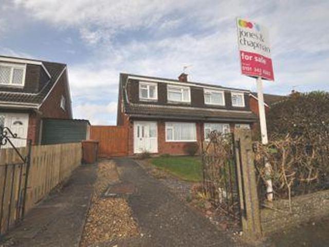 3 Bedrooms Semi detached house for sale in Cornelius Drive, Pensby, Wirral CH61