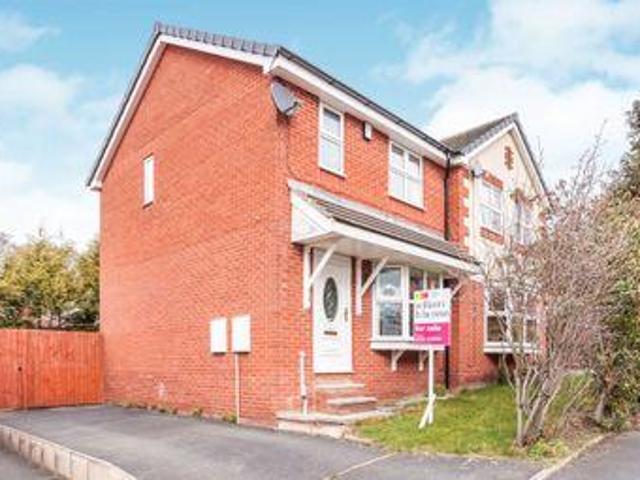 3 Bedrooms Semi detached house for sale in Cornfield, Dewsbury WF13