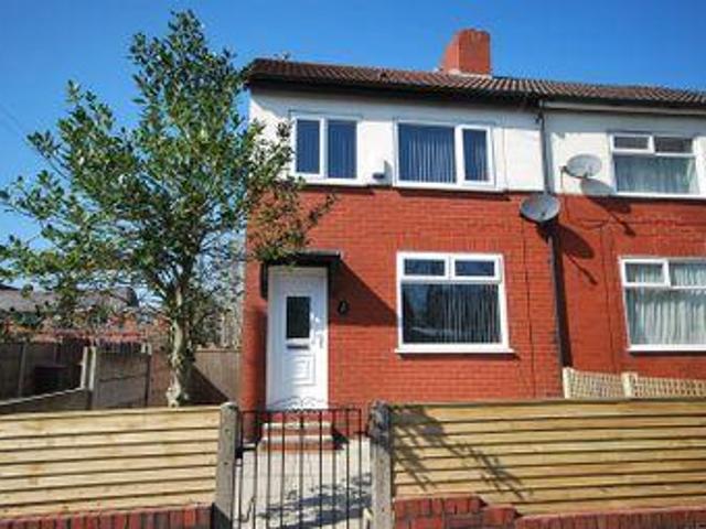 3 Bedrooms Semi detached house for sale in Corrie Street, Little Hulton, Worsley M38