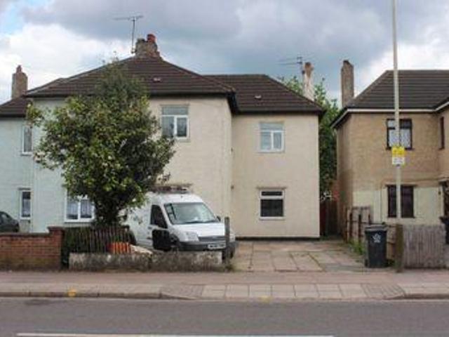 3 Bedrooms Semi detached house for sale in Catherine Street, Leicester LE4