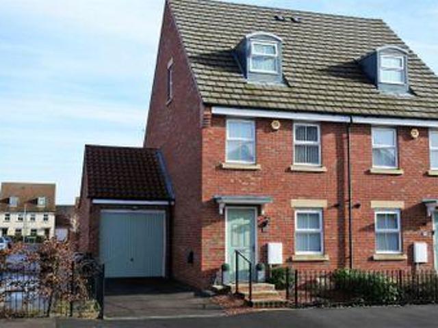 3 Bedrooms Semi detached house for sale in Caunt Road, Grantham NG31