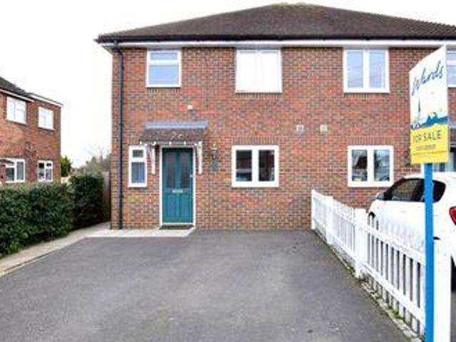 3 Bedrooms Semi detached house for sale in Cade Road, Ashford, Kent TN23