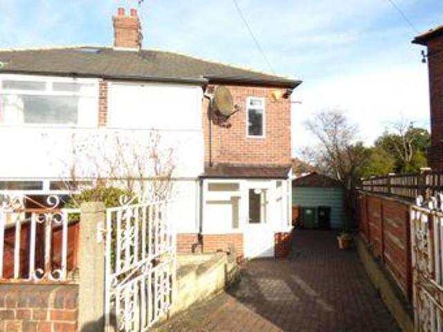 3 Bedrooms Semi detached house for sale in Calverley Avenue, Bramley, Leeds LS13