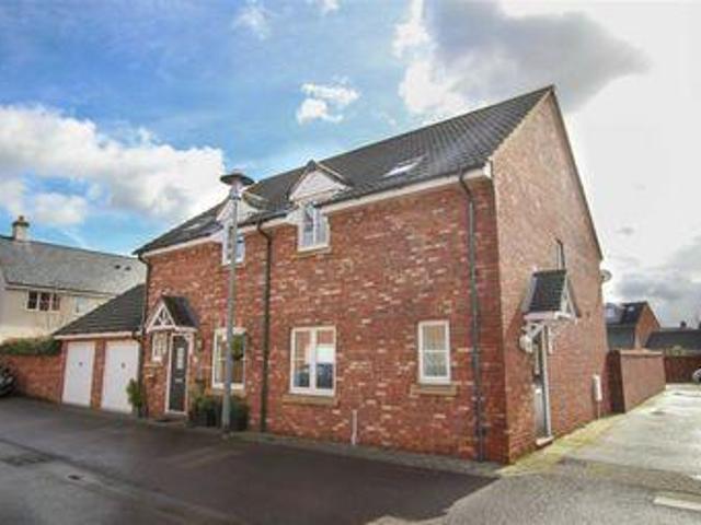 3 Bedrooms Semi detached house for sale in Camomile Walk, Portishead, Bristol BS20