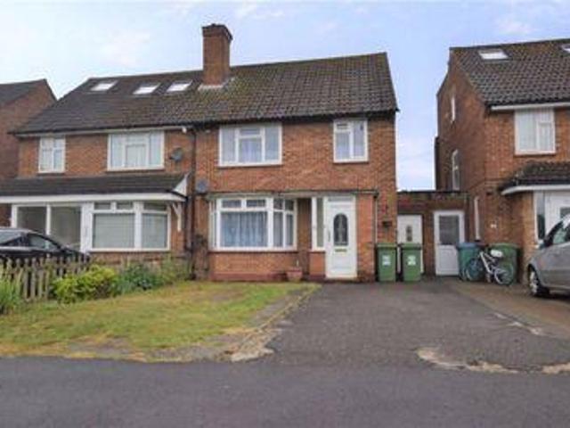 3 Bedrooms Semi detached house for sale in Caractacus Green, Watford, Herts WD18