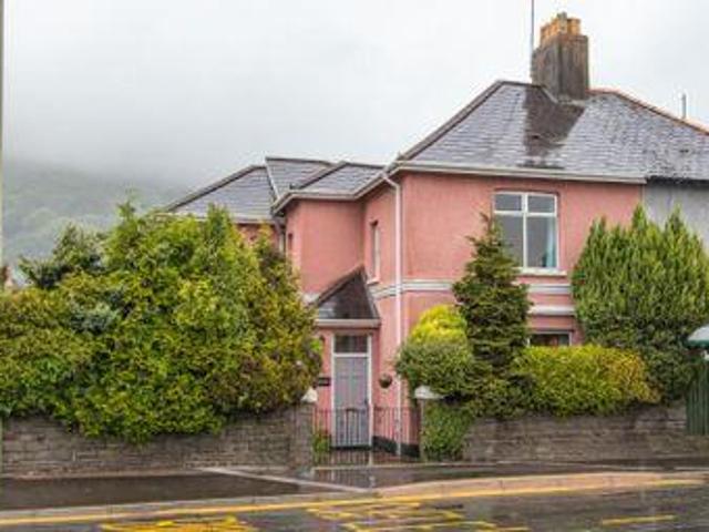 3 Bedrooms Semi detached house for sale in Cardiff Road, Taffs Well, Cardiff CF15
