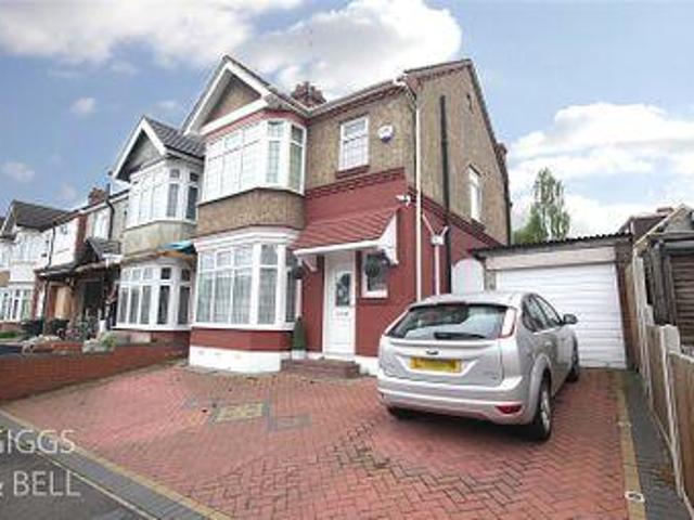3 Bedrooms Semi detached house for sale in Carlton Crescent, Luton, Bedfordshire LU3